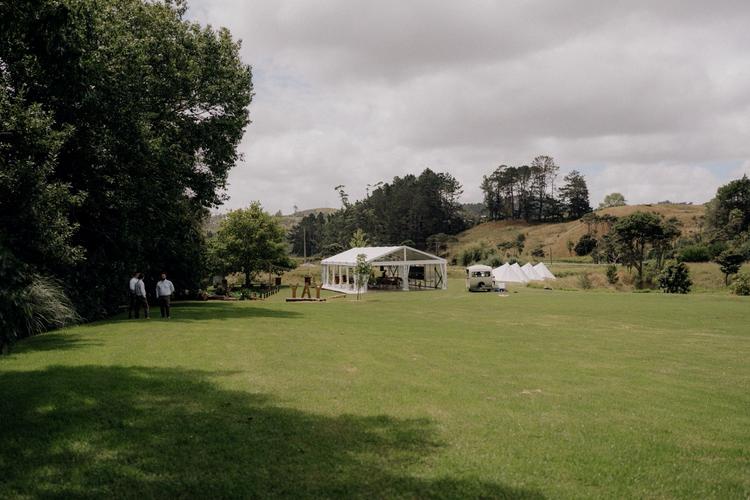 Rosie and Logan // Waterfall Farm Kaukapakapa - Rebecca Bradley Photography