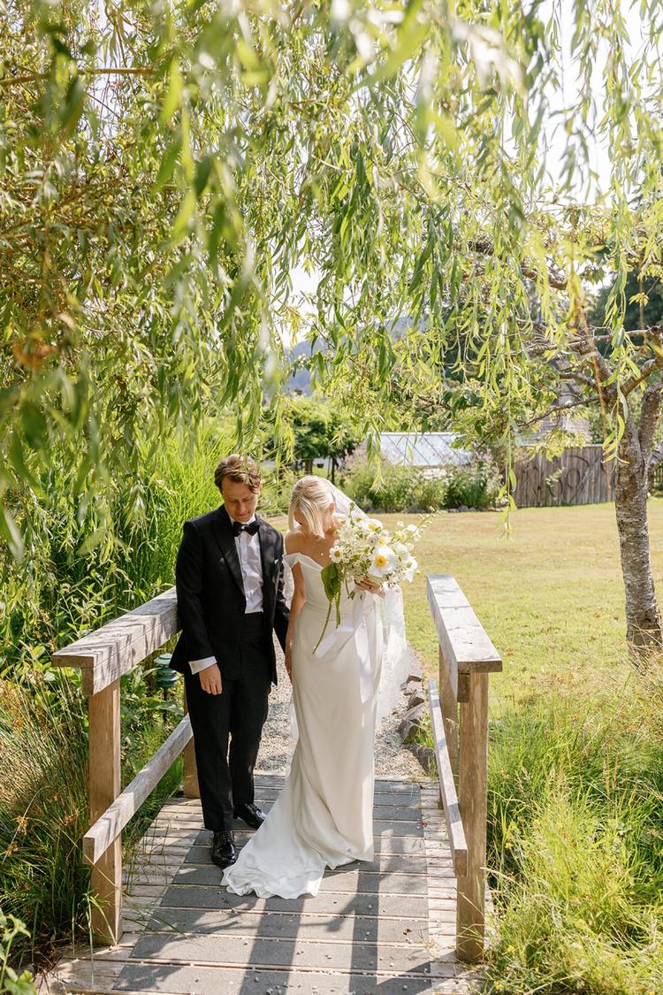 Ethan & Leah’s Garden Wedding at Hastings House on Salt Spring Island ...