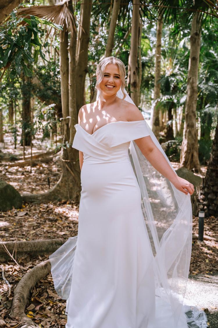 Albert River Wines Wedding | Lily & Jacob | taylajayne.com