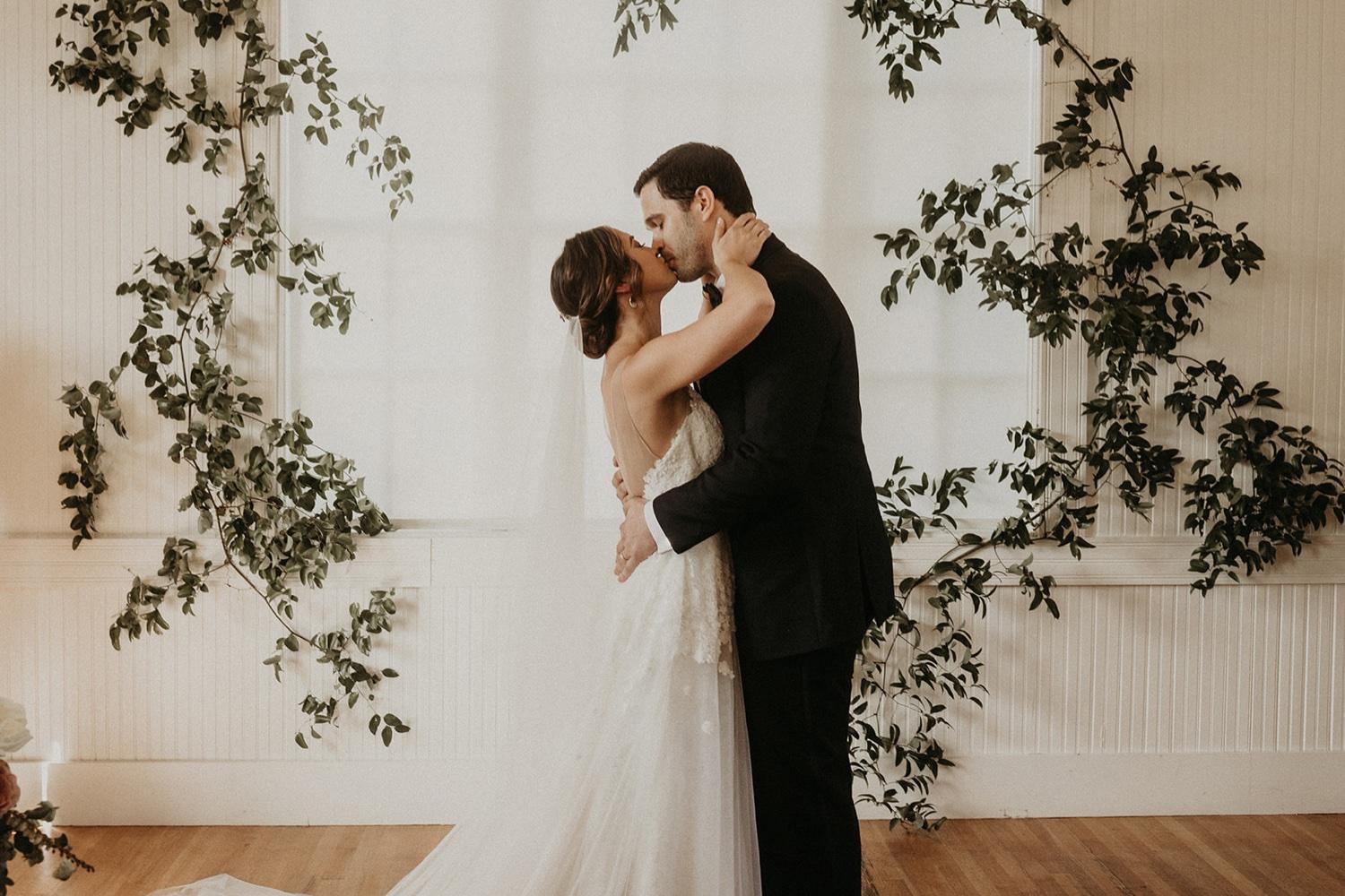 Fun Springdale Station Wedding in Austin, Texas | Erin + Alan ...