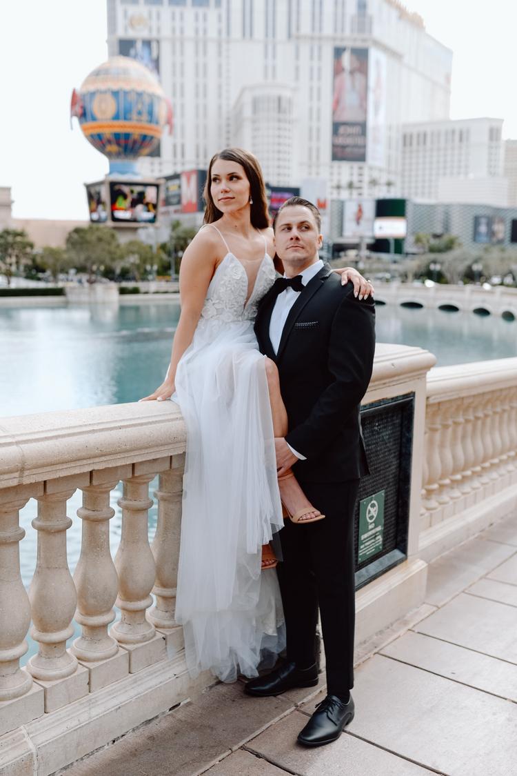 How to Get Your Marriage License in Nevada | hannahweeksphotography.com