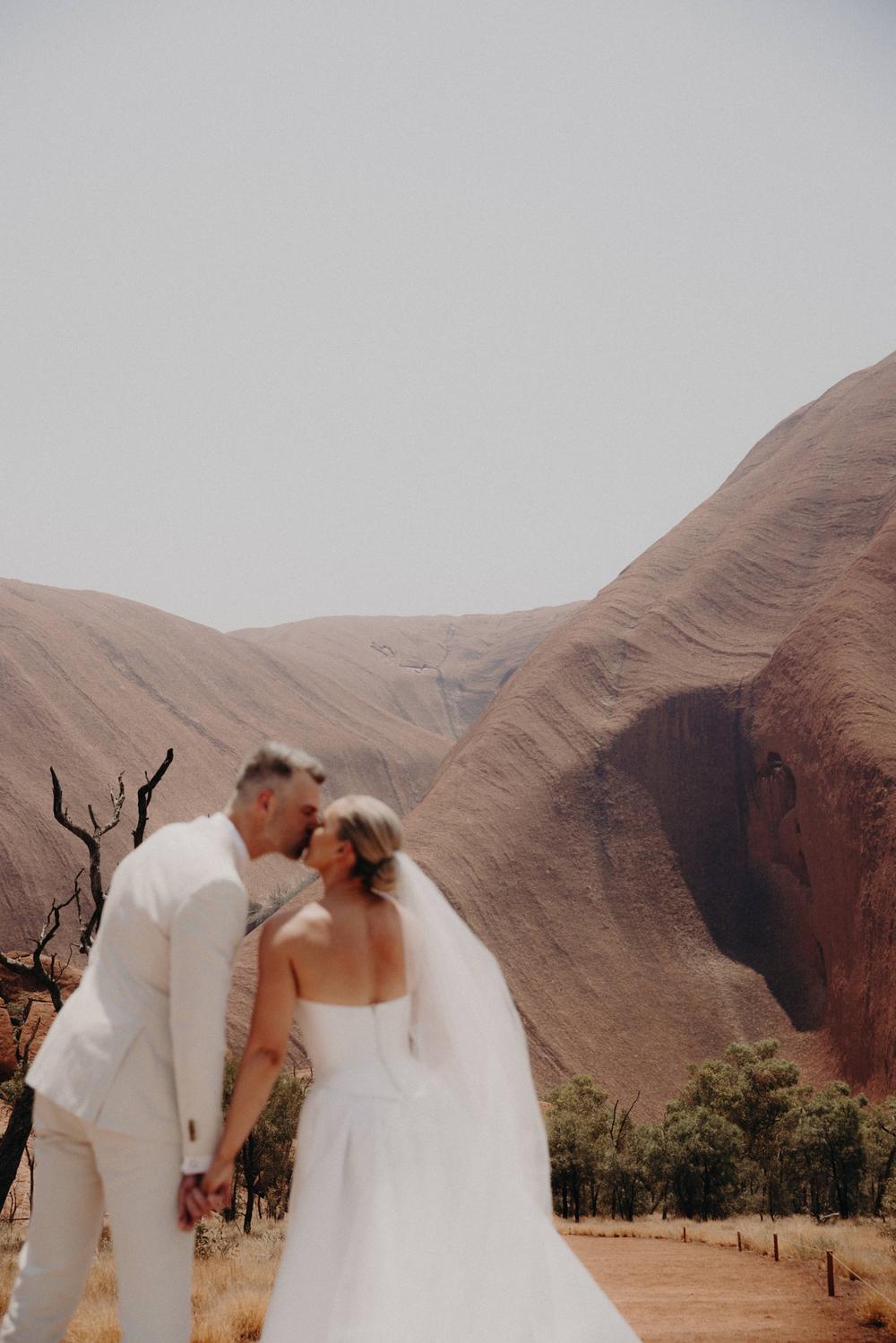 Uluru / Ayers Rock Wedding - lillyatdawn.com
