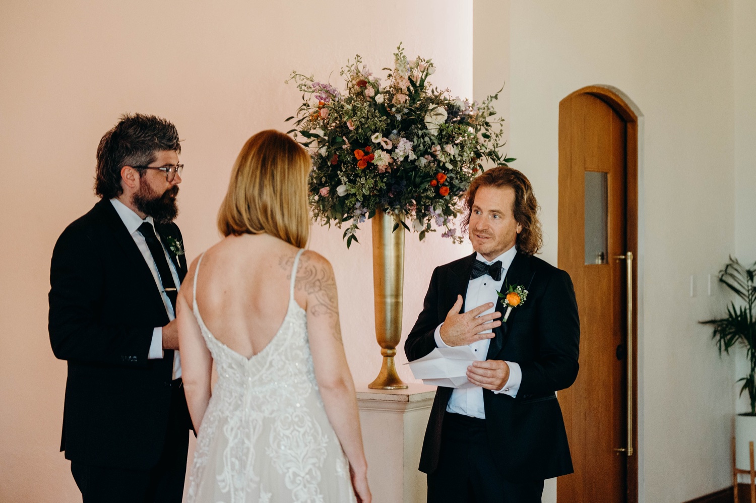A Summer Commodore Perry Estate Wedding - Elisa Lopez Photography