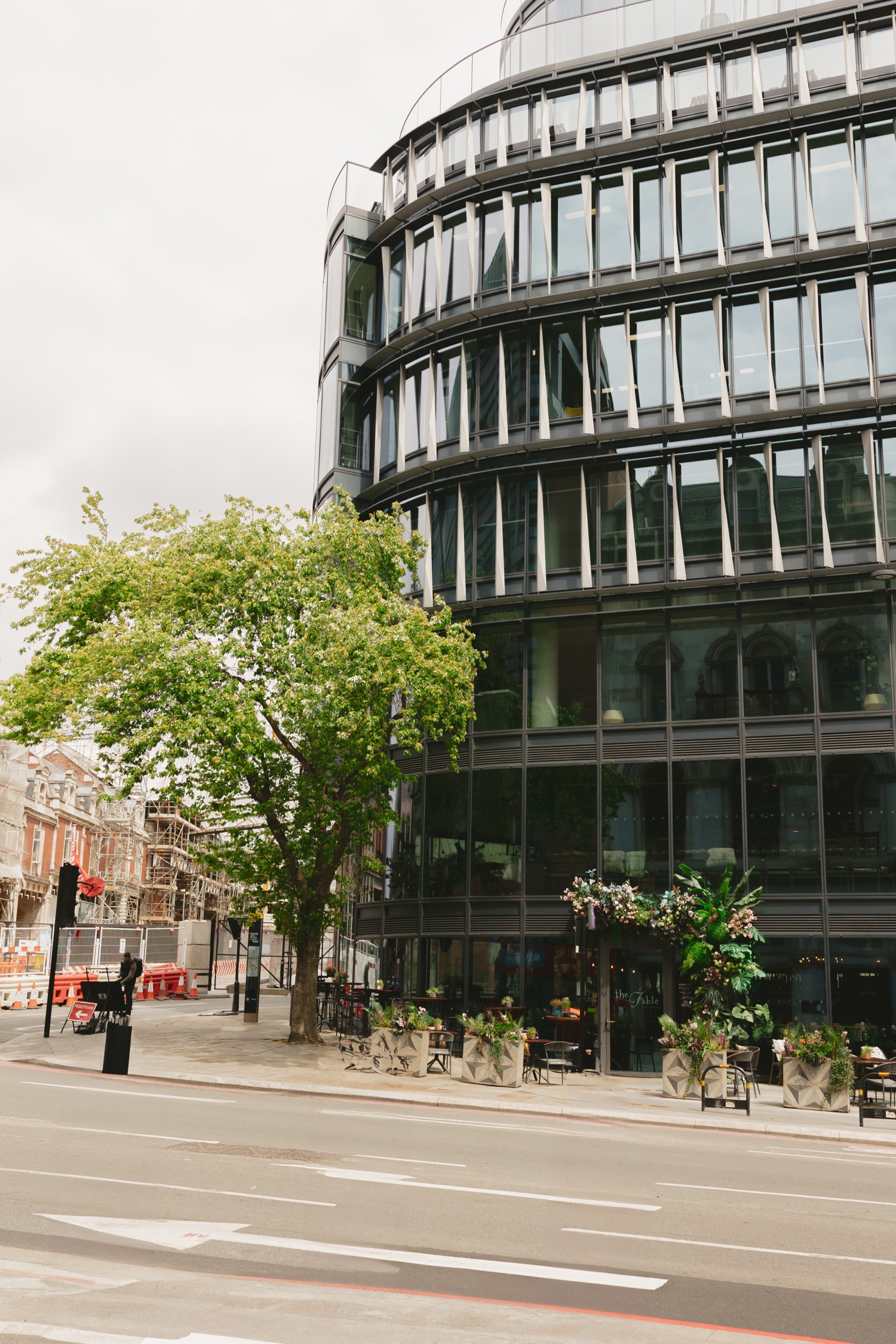 Islington Town Hall and The Fable Farringdon, London Natural Wedding ...