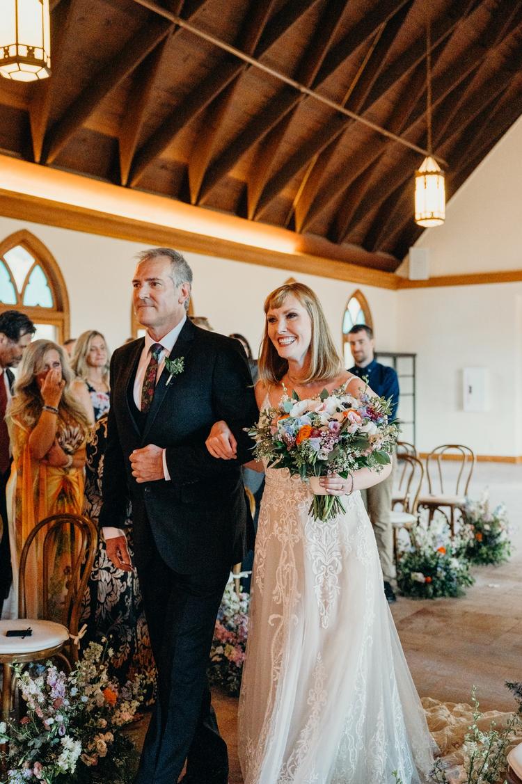 A Summer Commodore Perry Estate Wedding - Elisa Lopez Photography