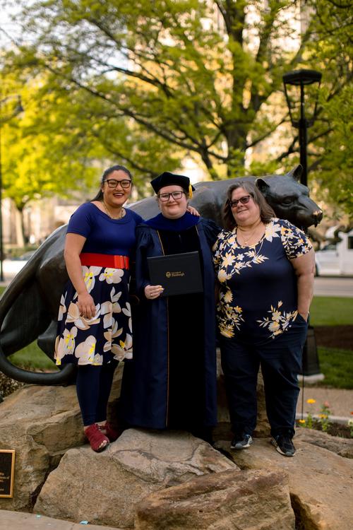 GRADUATION PHOTOS AT PITT - alexafrankovitch.com