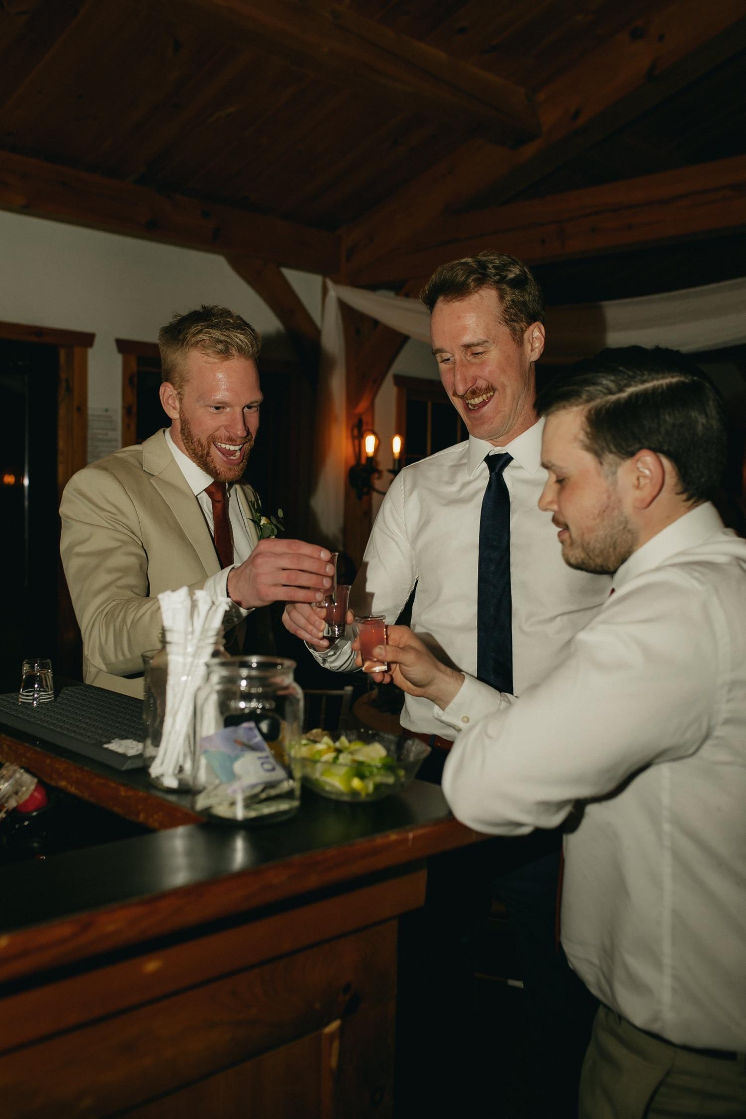 A Manitoba Spring Wedding - caitlinlouisa.com