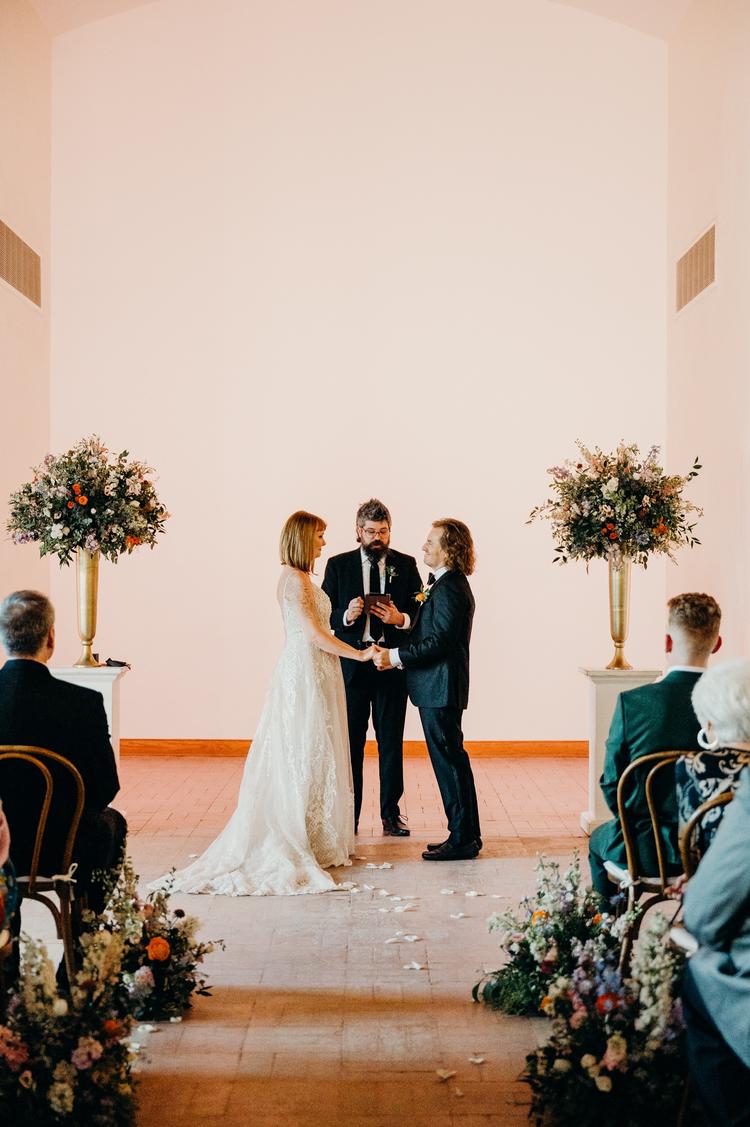 A Summer Commodore Perry Estate Wedding - Elisa Lopez Photography