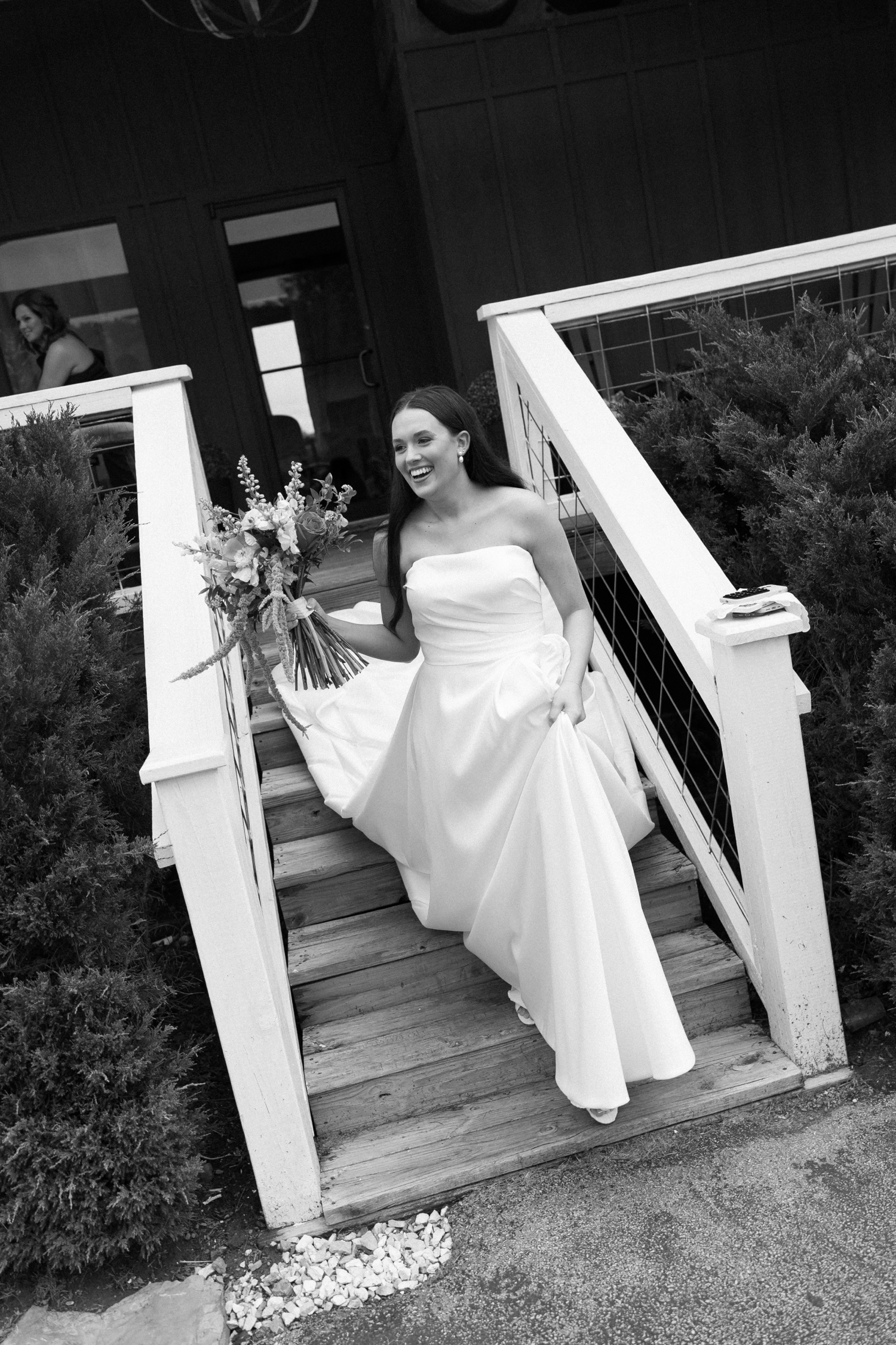 The Terrys Summer Wedding in a Vineyard - Julia Stroud Photography
