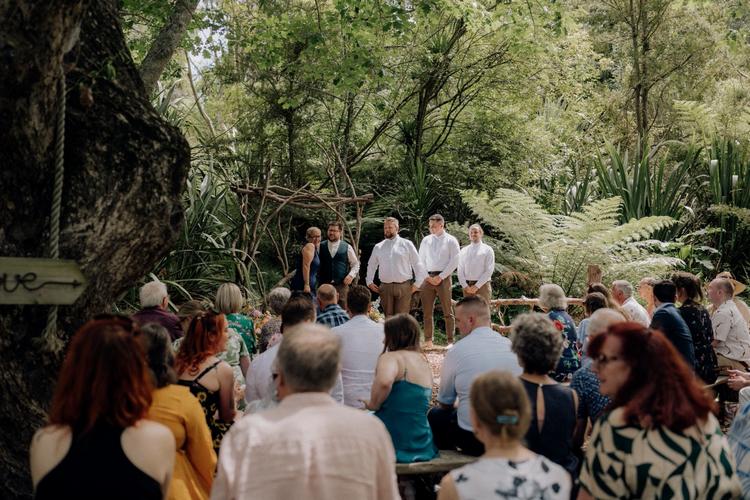 Rosie and Logan // Waterfall Farm Kaukapakapa - Rebecca Bradley Photography