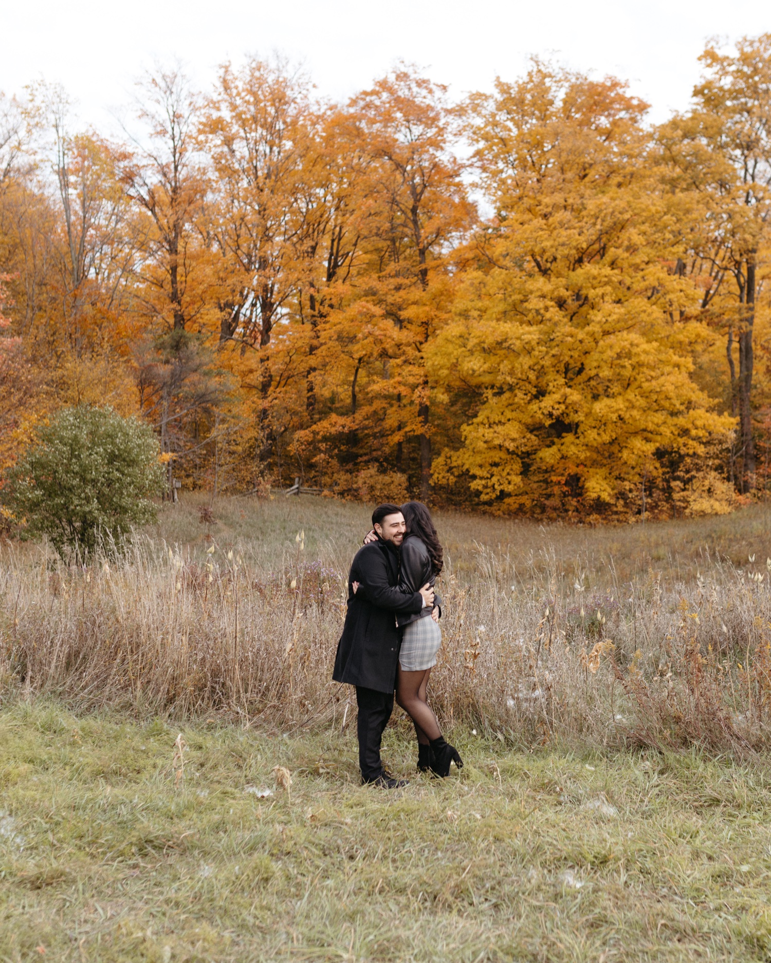 Care-free Fall Couples Photos | Scotsdale Farm, Halton Hills, Ontario ...