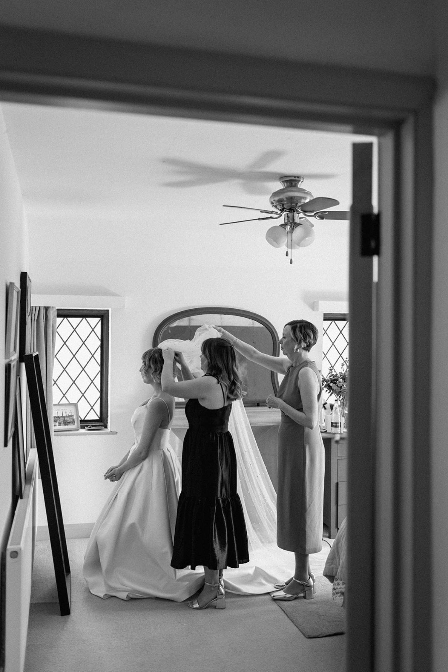 Monochrome, Stylish Church Wedding, London - Heather Sham Photography