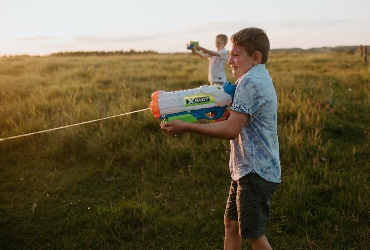 Water-Fight Family Session - Dallas Olga Photography