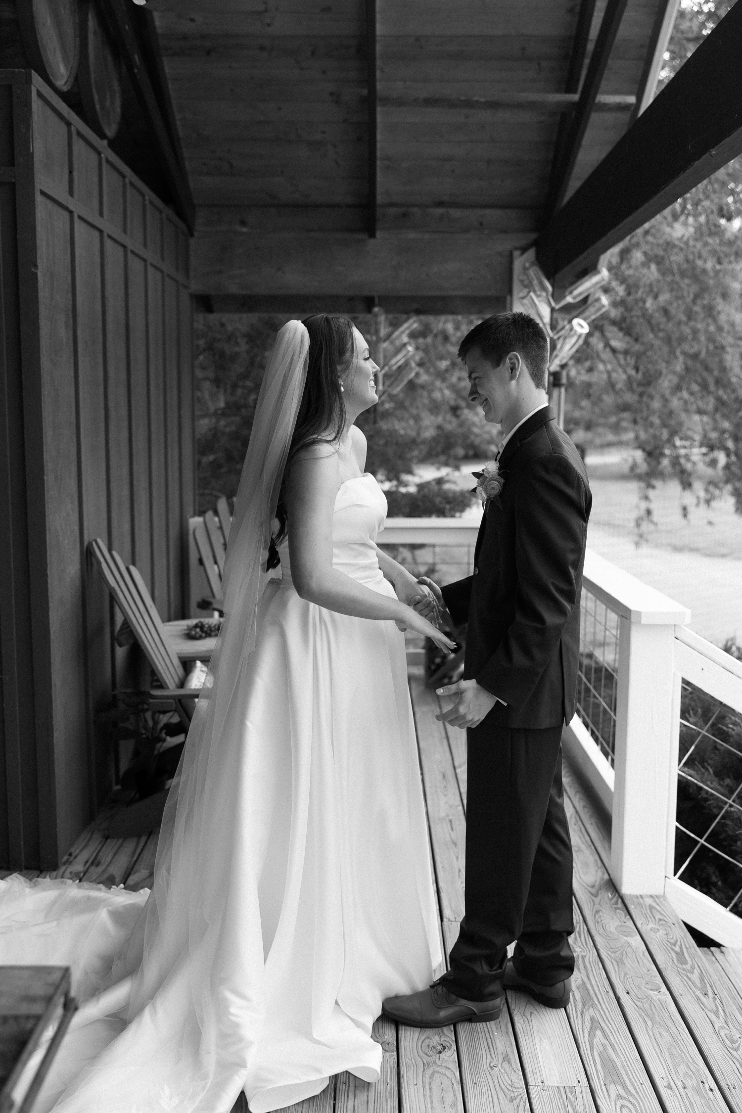 The Terrys Summer Wedding in a Vineyard - Julia Stroud Photography