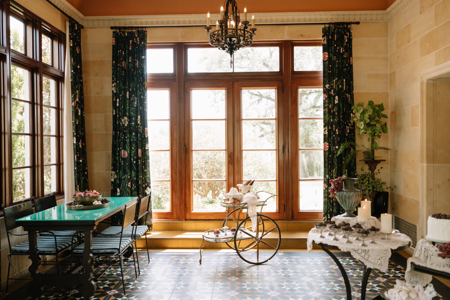 Details & Dreamy Moments at Commodore Perry - juliadavisco.com