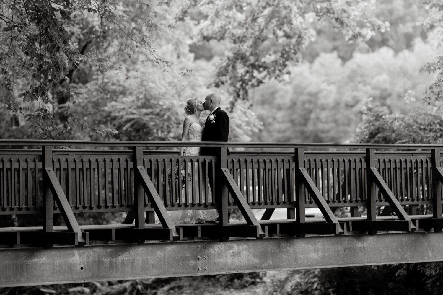 AVENWORTH PARK MAYERNIK CENTER WEDDING - alexafrankovitch.com