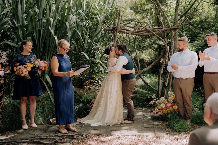 Rosie and Logan // Waterfall Farm Kaukapakapa - Rebecca Bradley Photography