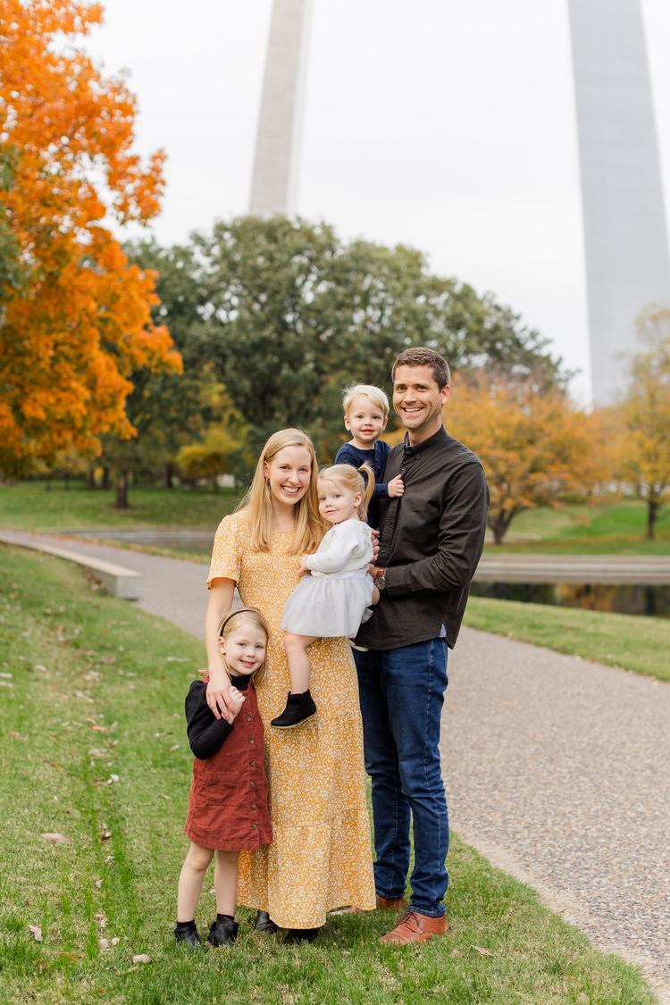 St. Louis Arch Family Session – The Nuckols Family – Sarah Rost Photography