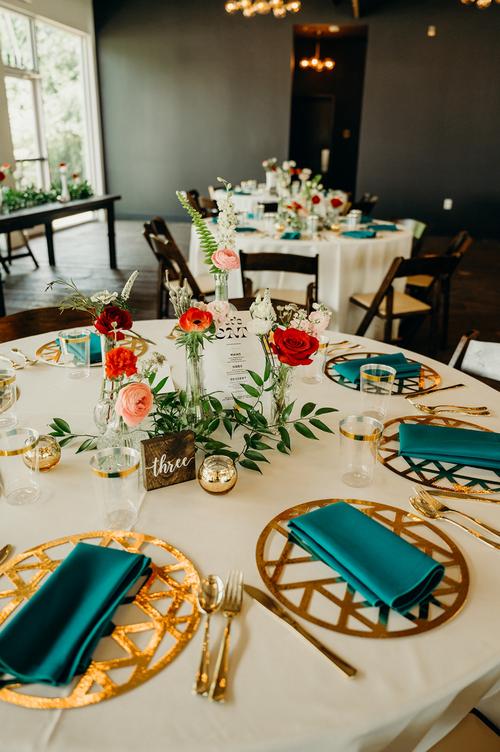 Summer Springdale Station Austin Wedding - Elisa Lopez Photography