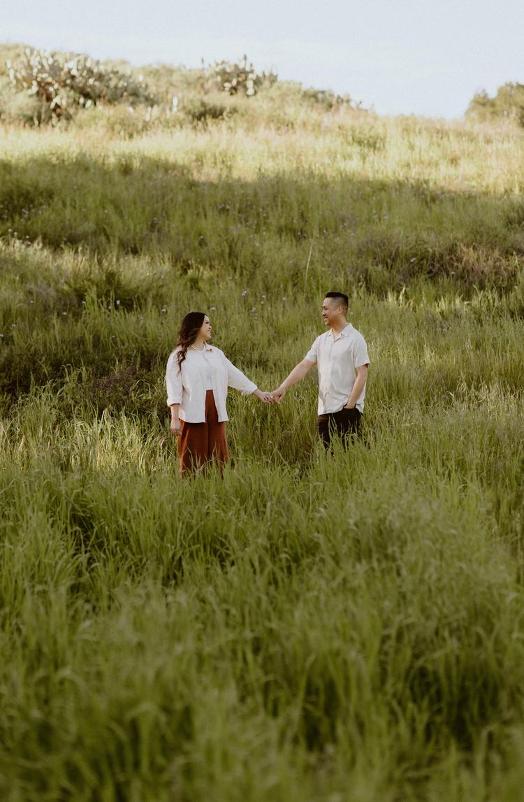 Cottagecore Spring OC Engagement – Carmelisse Photography