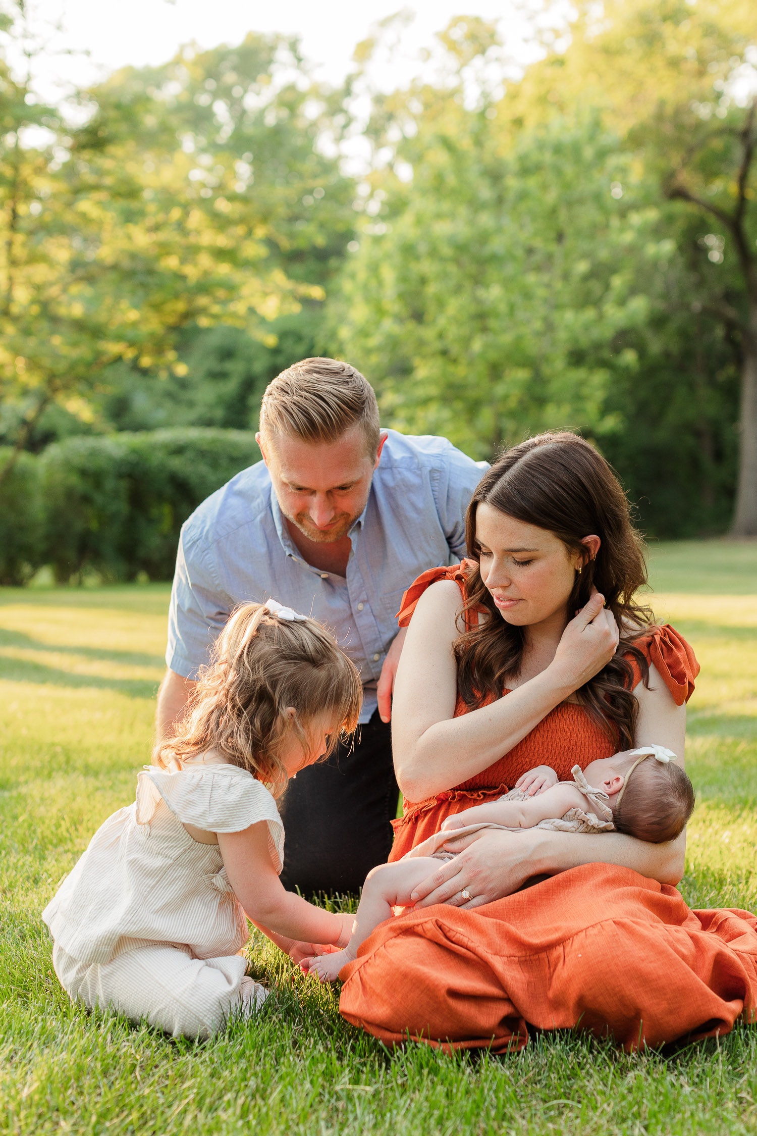 Chicago Suburbs Backyard Session – The Matkovic Family – Sarah Rost ...