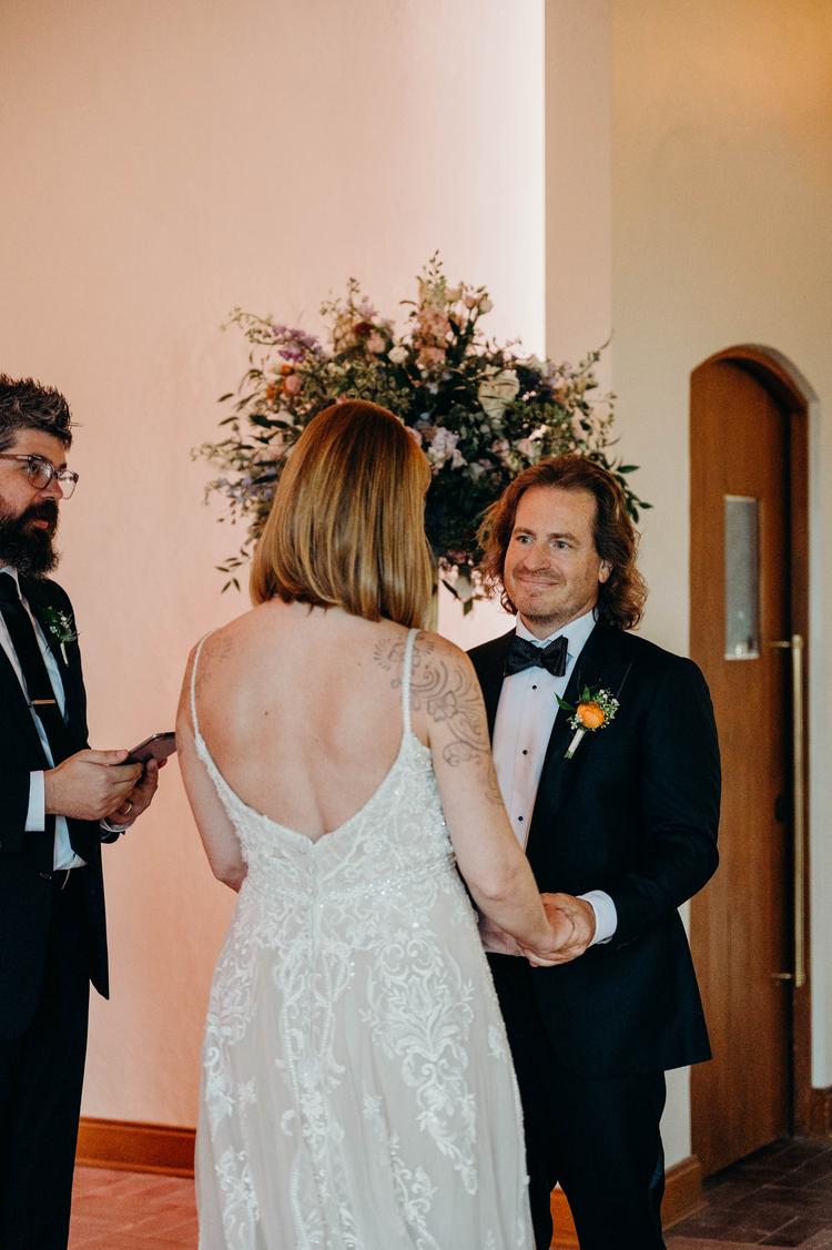 A Summer Commodore Perry Estate Wedding - Elisa Lopez Photography