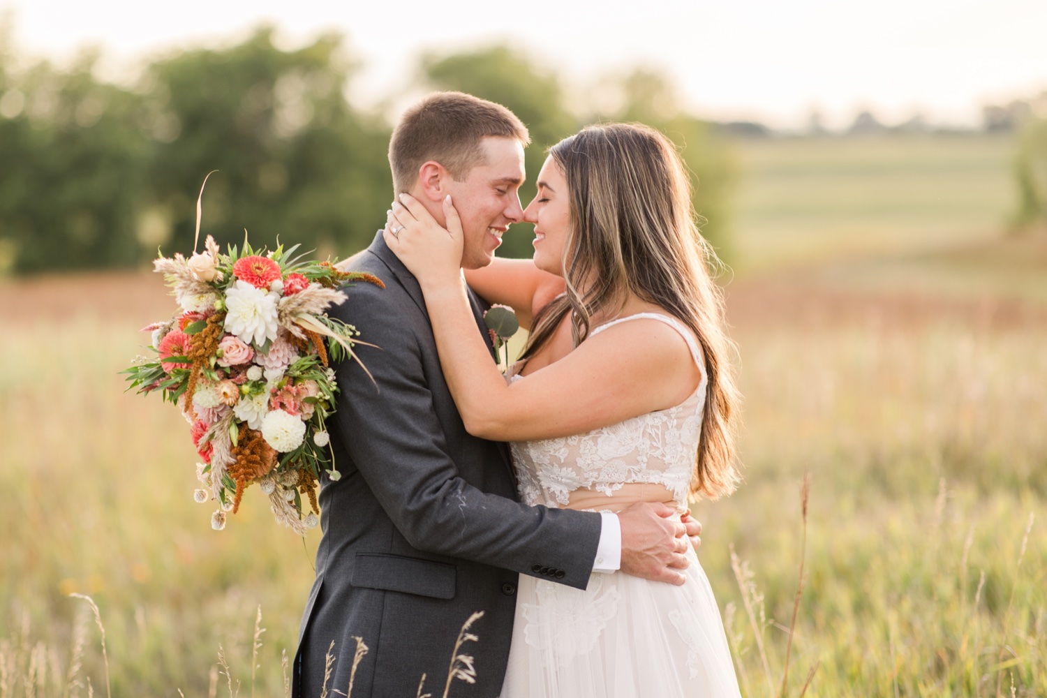 Schyler + Sean // Fall Wedding, Willmar, Minnesota ...