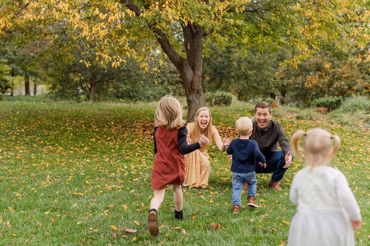 St. Louis Arch Family Session – The Nuckols Family – Sarah Rost Photography