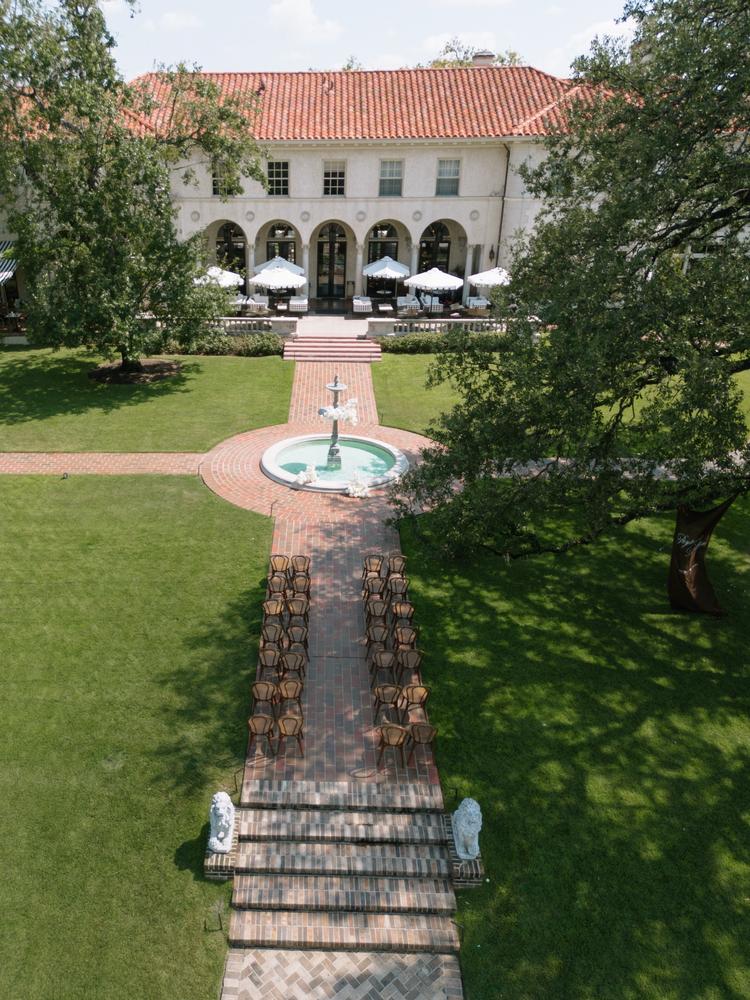 Details & Dreamy Moments at Commodore Perry - juliadavisco.com