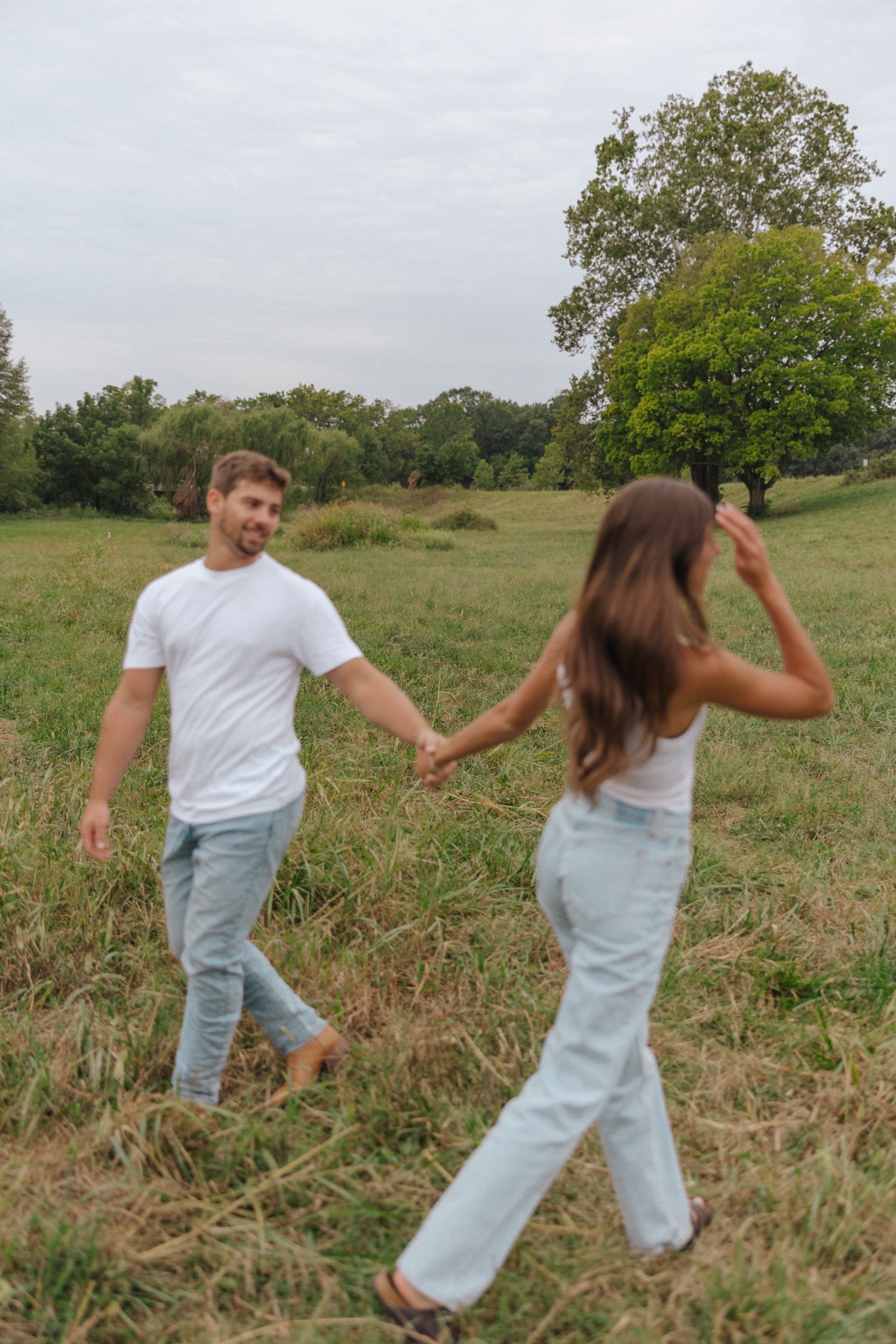 Macy & Noah's Candid Engagement Photos in Summertime - Julia Stroud ...