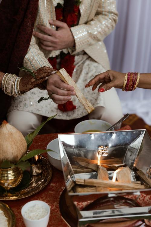 Mini & Aynsleys Part 1 Hindu Ceremony Melbourne Wedding by Dust and Sa ...