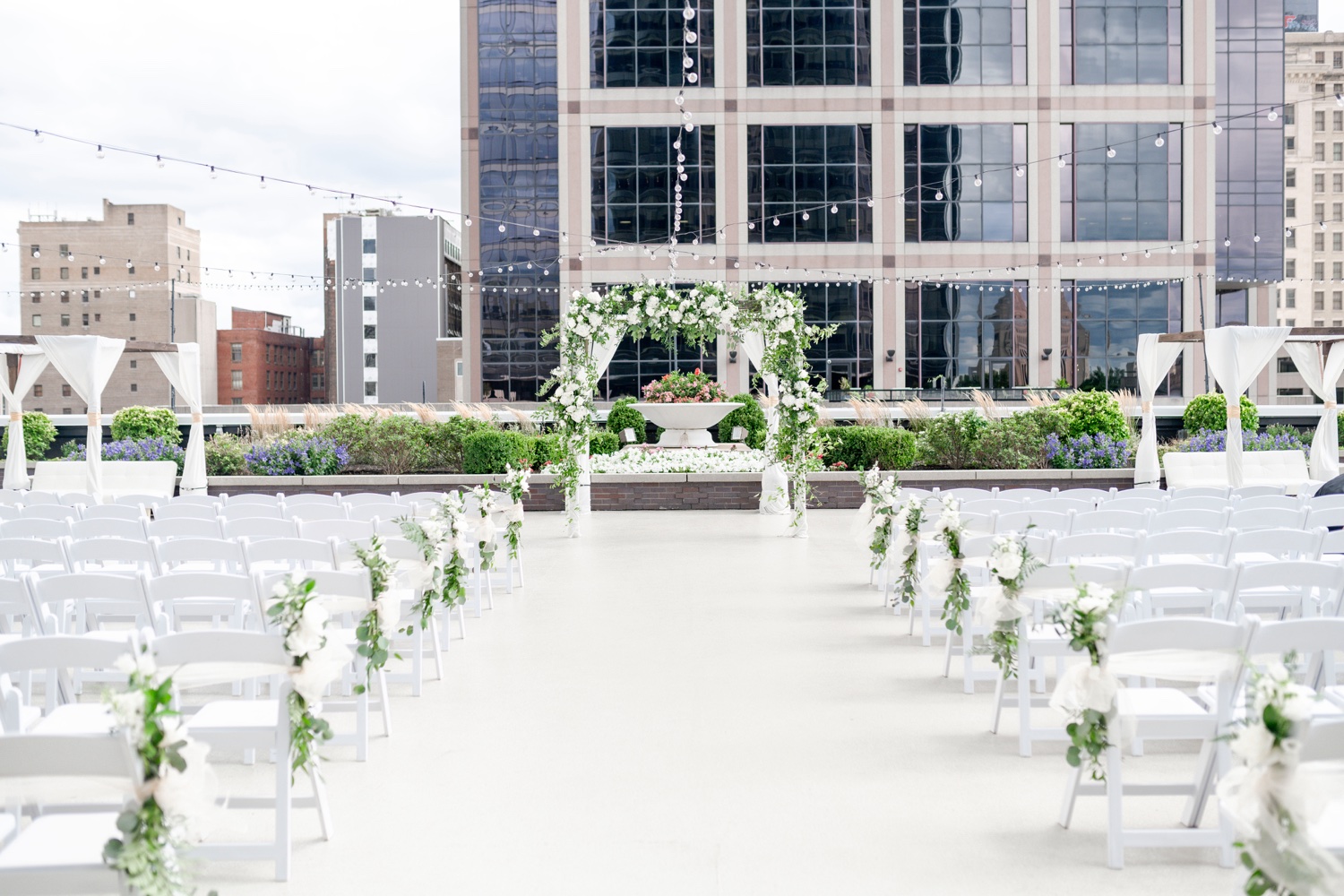 Regions Tower Wedding Downtown Indianapolis - mariamckenziephotography.com