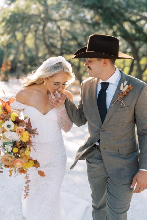 Fall Western Wedding at Addison Grove | aureliabacaphotography.com